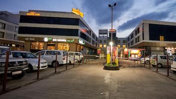 Estacionamento grátis, estacionamento com motorista grátis