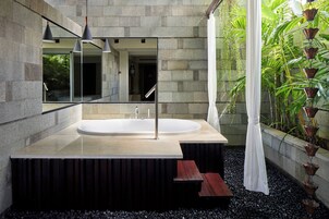 Cofre com capacidade para portátil, secretária 