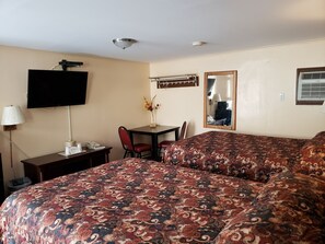 Quarto, 2 camas de casal | Wi-fi grátis, roupa de cama fornecida