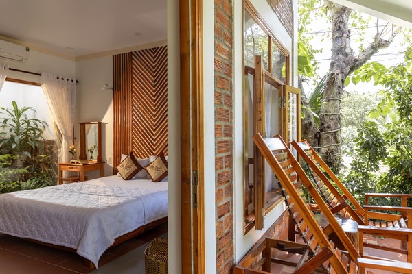 Quarto Deluxe, vista para a piscina | Cortinas/cortinados opacos, Wi-fi grátis, roupa de cama fornecida