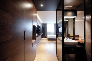 Quarto casal luxo, vista para a cidade | Edredons de pluma, Wi-Fi de cortesia