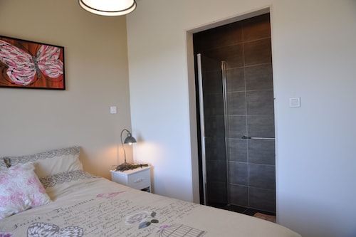 Pierre De Jourdan Domaine - Saint-Alban-Auriolles