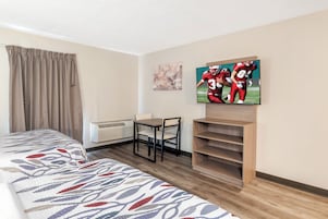 Quarto Superior, 2 camas queen-size, não fumadores, kitchenette | Ferro/tábua de engomar, Wi-fi grátis, roupa de cama fornecida 
