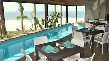 Piscina interior