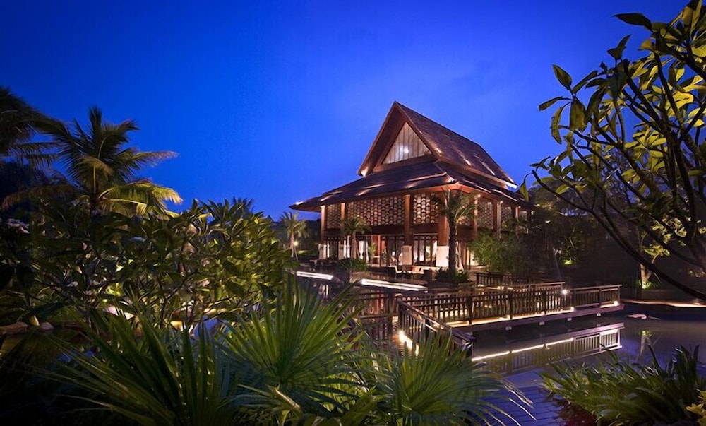 Shixishu Jianguo Yalong Bay Resort Hotel - Sanya