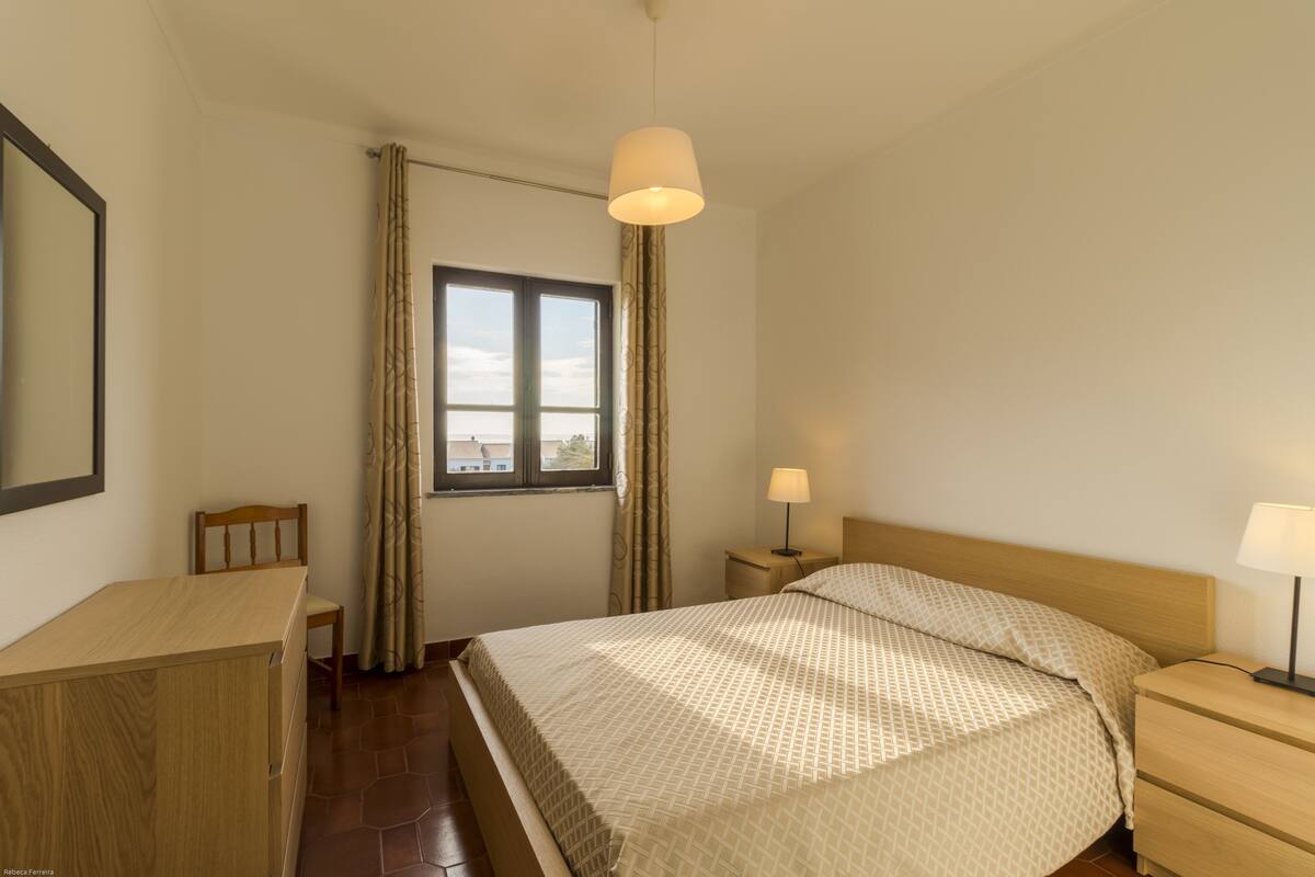 Apartamento, 3 quartos (Mid) | Ferros/tábuas de passar roupa, berços (sobretaxa), Wi-Fi de cortesia