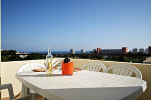 Apartamento, 3 quartos (Ferias) | Varanda