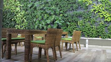 Pequenos-almoços, almoços e jantares servidos