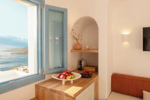 Corona Apartment | Roupa de alta qualidade, minibar com produtos grátis, cofre no quarto 