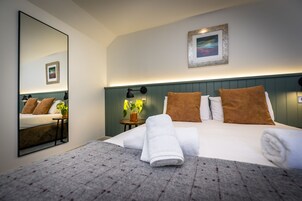 Quarto Duplo | Ferro/tábua de engomar, Wi-fi grátis, roupa de cama fornecida