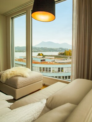 Penthouse, 1 quarto, terraço | Sala | TV de ecrã plano 