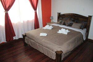 Quarto Duplo, 1 cama de casal | Lençóis de algodão egípcio, roupa de alta qualidade, edredões de penas 