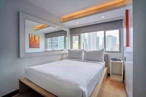 Smart Luxe | Cofre no quarto, com decoração personalizada 
