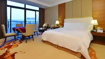 Quarto superior, 1 cama King | Roupas de cama premium, frigobar, cofres nos quartos, escrivaninha