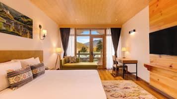 Deluxe King Room | Roupa de alta qualidade, cofre no quarto, secretária, Wi-fi grátis