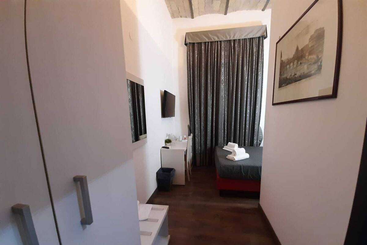 Quarto Duplo | Minibar, secretária, ferro/tábua de engomar, Wi-fi grátis