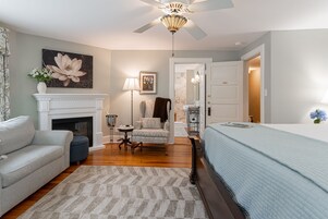Quarto, 1 cama King (Wible Suite) | Roupas de cama premium, individualmente decorados