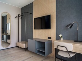 Quarto casal luxo, sacada | TV