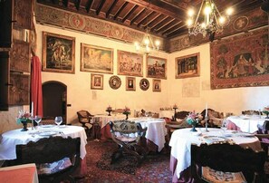 Pequenos-almoços e jantares servidos 