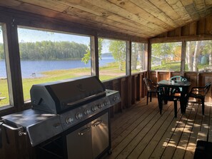 Cabine, 2 quartos, vista para o lago | Terraço/pátio interior