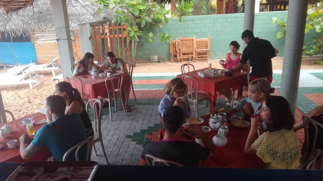 2 restaurantes: servem pequenos-almoços, almoços e jantares