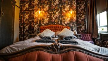 Quarto Duplo ou Twin Design | Com decoração personalizada, com mobília individualizada