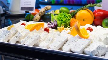 Pequeno-almoço tipo buffet diário incluído