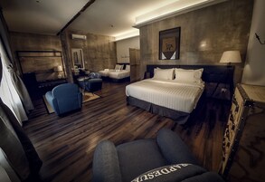 Suite Premium (Family - with Internet) | Sala | TV de ecrã plano 