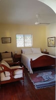 Apartamento Standard, 1 quarto, vista para a piscina, junto à piscina | 1 quarto, lençóis de algodão egípcio, roupa de alta qualidade