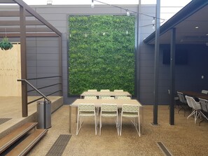 2 restaurantes, pequenos-almoços servidos, cozinha regional 