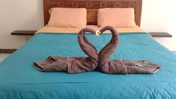 Minibar, secretária, cortinas/cortinados opacos, Wi-fi grátis 