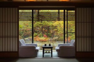 Quarto tradicional, em edifício anexo (Japanese Style, KANSUISOU) | Cofres nos quartos, escrivaninha, Wi-Fi de cortesia