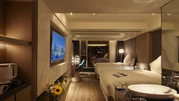 Escrivaninha, berços (sobretaxa), Wi-Fi de cortesia, despertadores