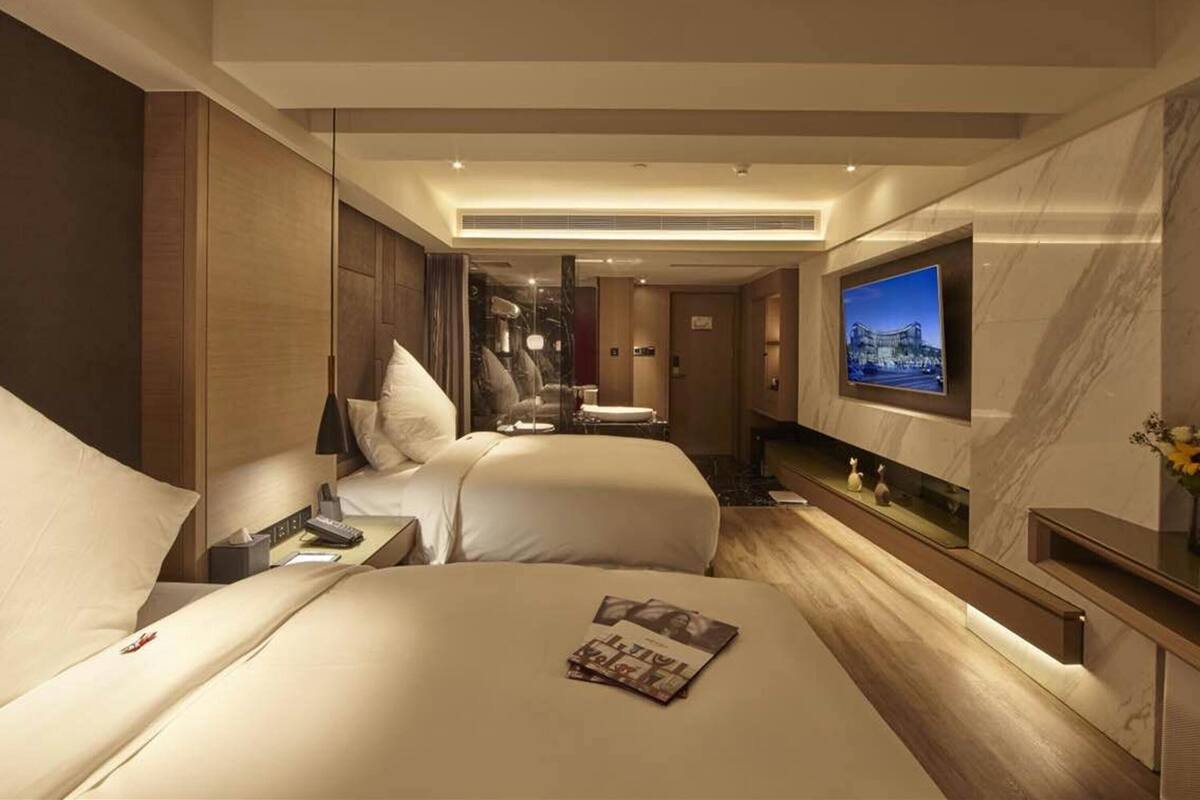 Quarto luxo, 2 camas de solteiro | 1 quarto, escrivaninha, berços (sobretaxa), Wi-Fi de cortesia
