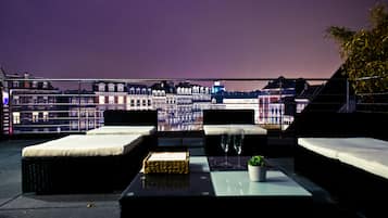 Apartamento superior, 2 quartos, terraço | Terraço/pátio