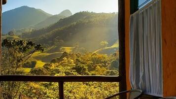 Bungalow de Luxo, 1 cama king-size, vista para a montanha | Varanda