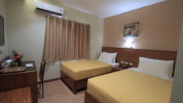 Quarto Twin Standard (Annex Building) | Secretária, Wi-fi grátis, roupa de cama fornecida