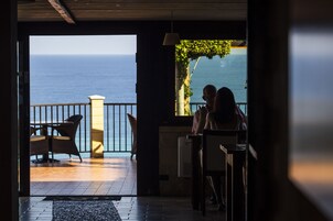 Pequeno-almoço completo diário incluído 