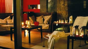 Sala(s) para tratamentos a casais, sauna, banheira de hidromassagem