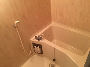 Quarto Tradicional, vista para a montanha (Japanese Style) | Casa de banho | Artigos de higiene pessoal grátis, um secador de cabelo, um bidé 