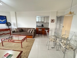 Apartamento | Sala de estar | Televisor de 40 polegadas com canais por cabo