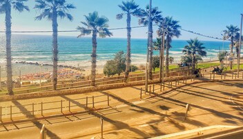 Quarto básico, 1 quarto, vista para o mar | Praia | Na praia 