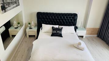 Quarto Básico, 1 quarto | 1 quarto, minibar, cofre no quarto, secretária