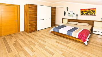 Vila standard | 1 quarto, roupas de cama premium, escrivaninha