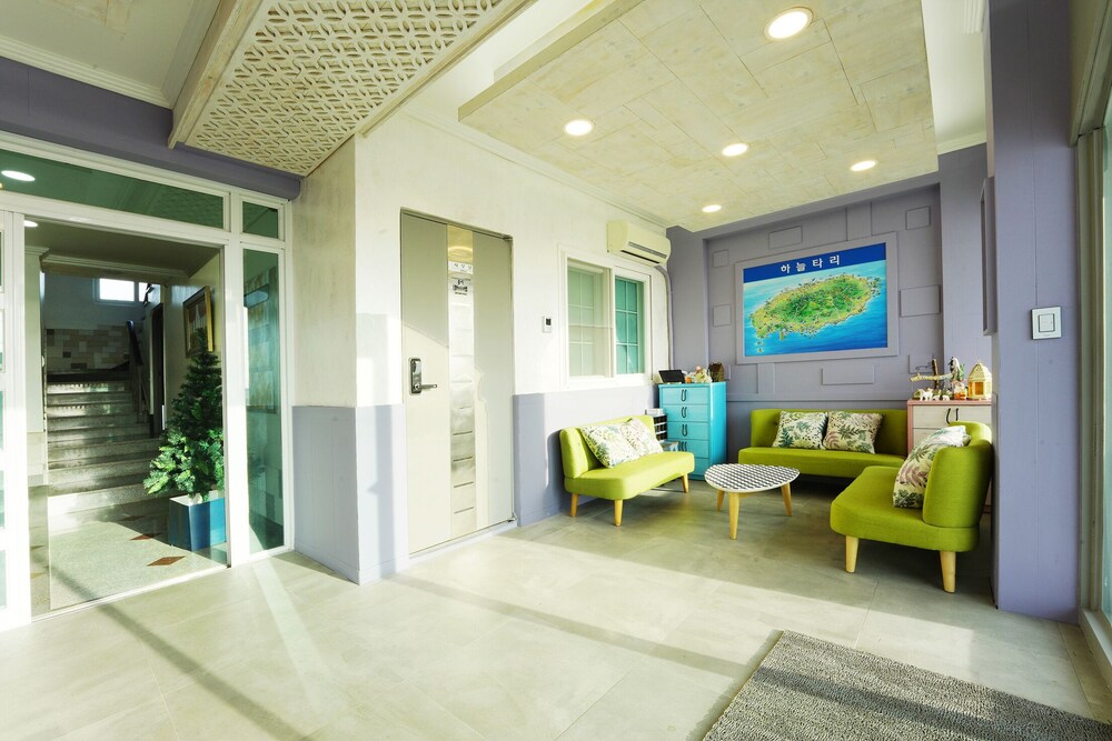 Sky-tary Pension - Jeju