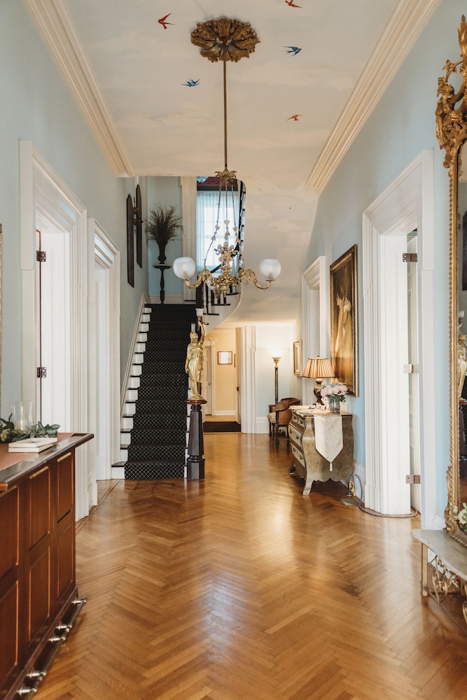 The Pepin Mansion Historic B&b - New Albany, IN