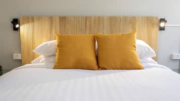 Quarto Deluxe, 1 cama king-size | 1 quarto, minibar, secretária, quartos insonorizados