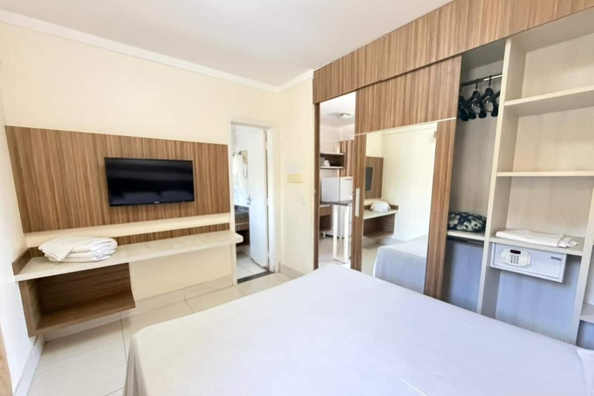 Apartamento | Minibar, cortinas/cortinados opacos, Wi-fi grátis