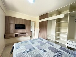Apartamento | Frigobar, cortinas blackout, Wi-Fi de cortesia