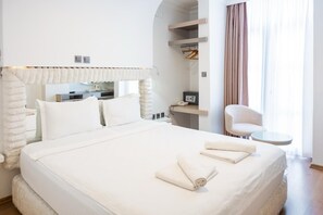 Quarto Comfort | Minibar, secretária, quartos insonorizados, Wi-fi grátis 